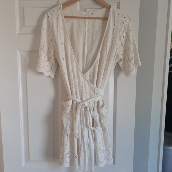 Tularosa | Dresses | Tularosa Ivory Lace Wrap Dress | Poshmark